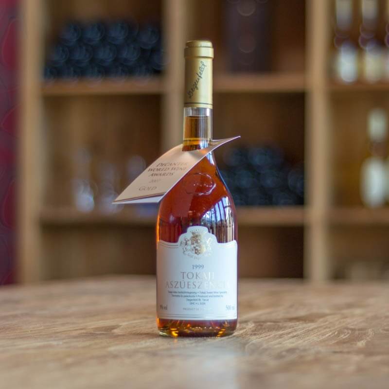Grof Degenfeld Tokaji Aszu Eszencia exclusief bij Tokajwijn.nl